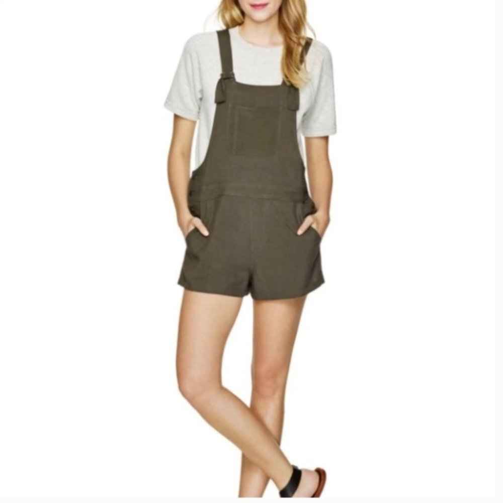 Aritzia Talula Olive Green Short Overalls/Shortalls S… - Gem